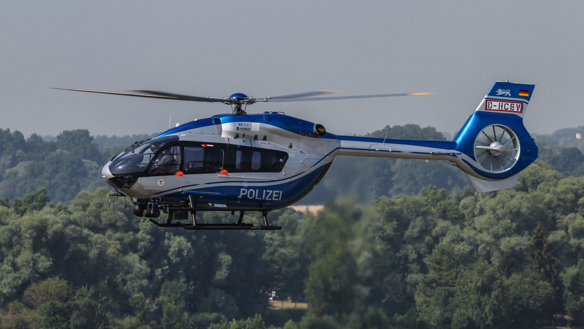 Airbus Helicopters livre le premier H145 en configuration police | AAF ...