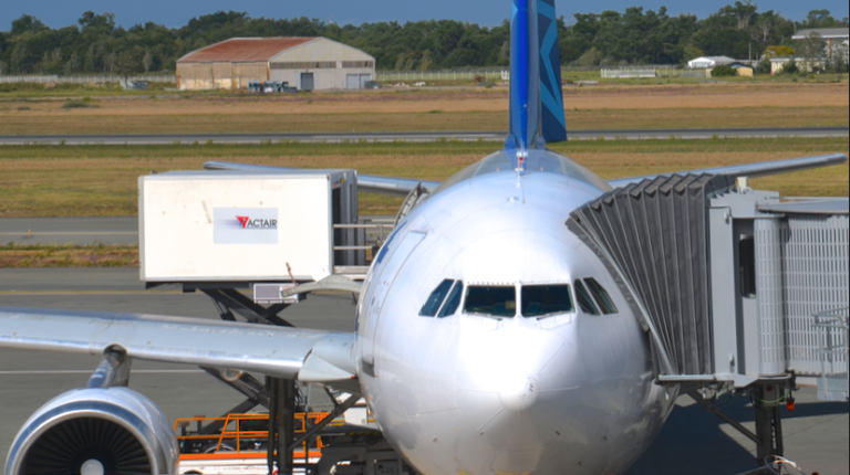 Air Transat : nouveau menu sur les vols transatlantiques – ACTU AERO ...