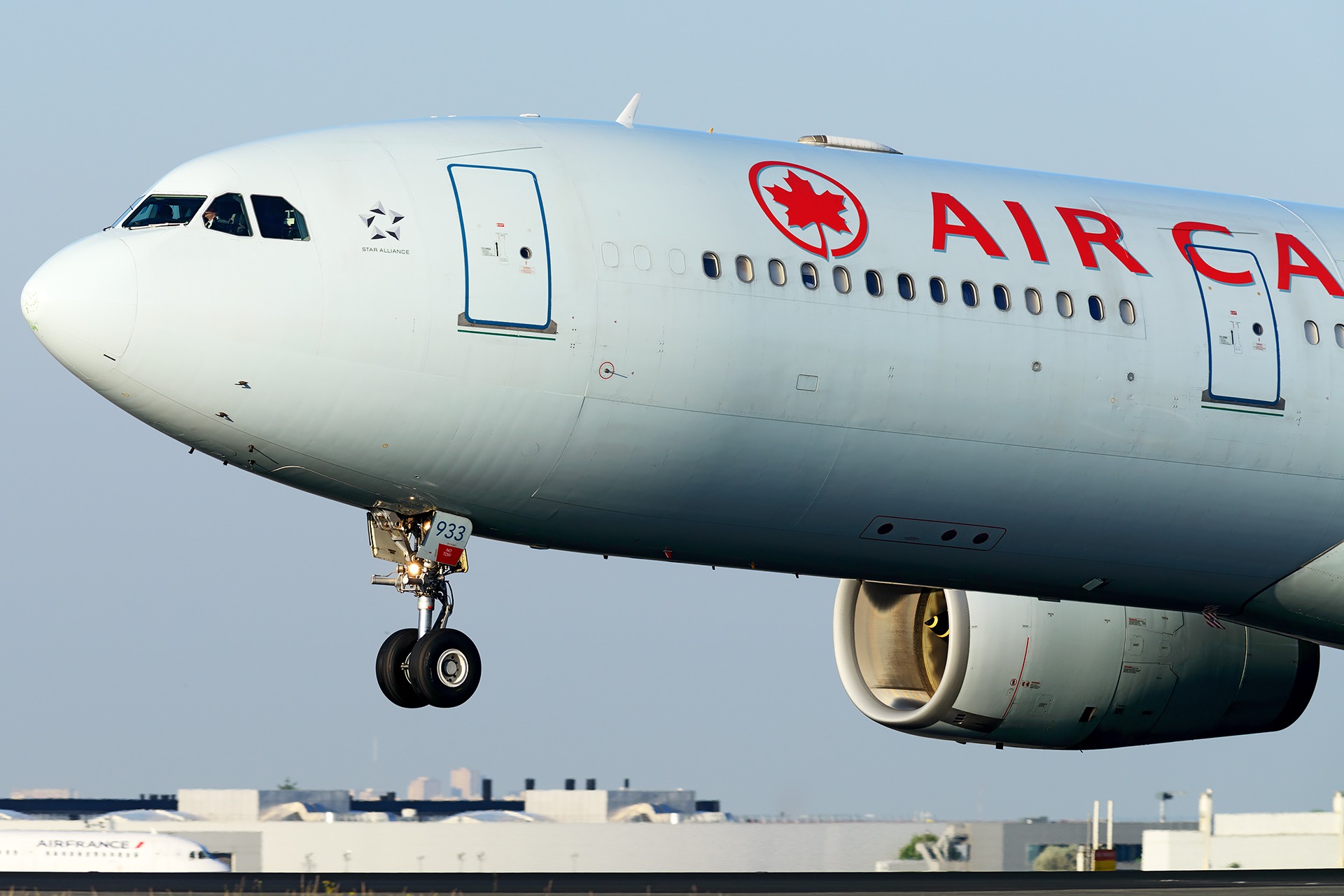 Les vols Air Canada changent de terminal à Lyon Saint-Exupéry – AAF ...