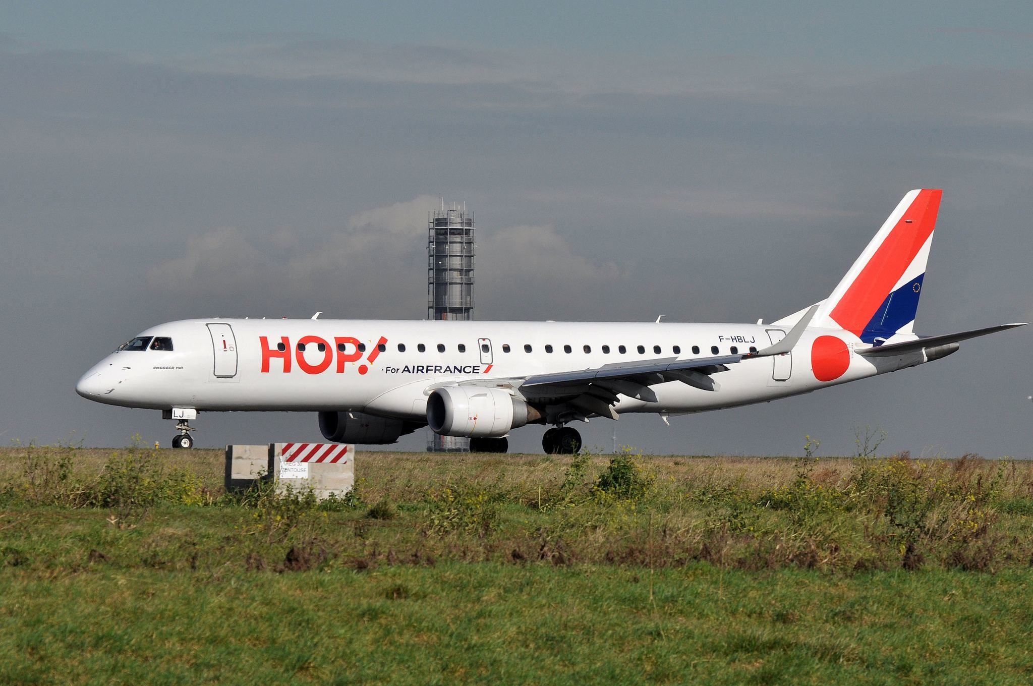 Hop! Air France : deux nouvelles lignes au départ de Perpignan | AAF ...