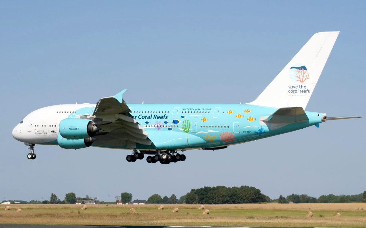 Air Austral immobilise un Boeing 787 et affrète l’Airbus A380 HiFly ...