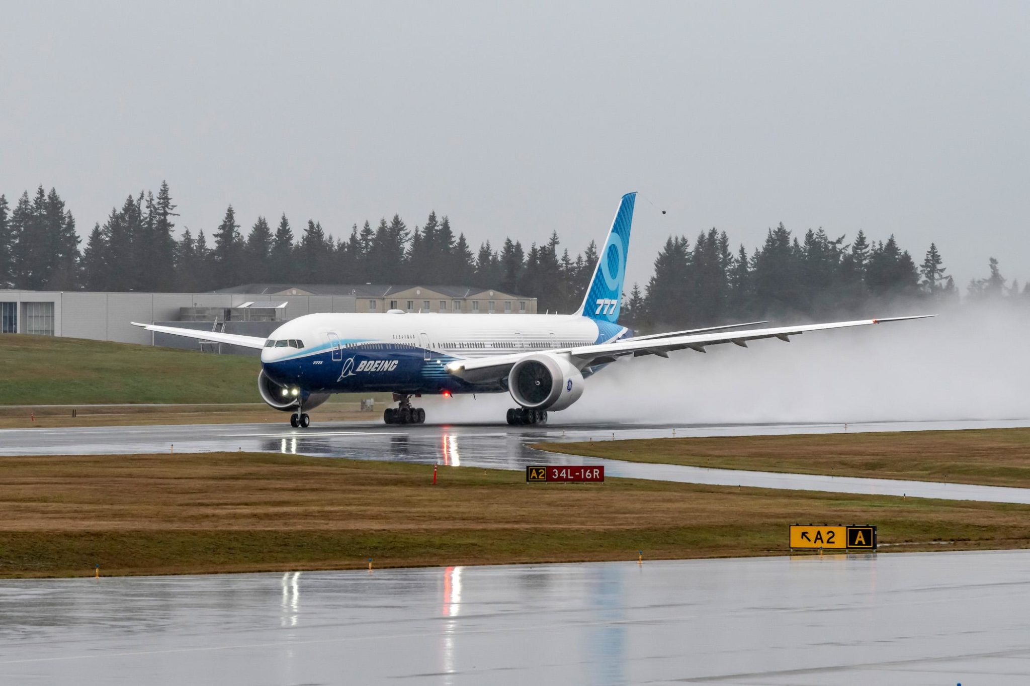 Le 1er Boeing 777X prend enfin son envol – ACTU AERO /// AAF