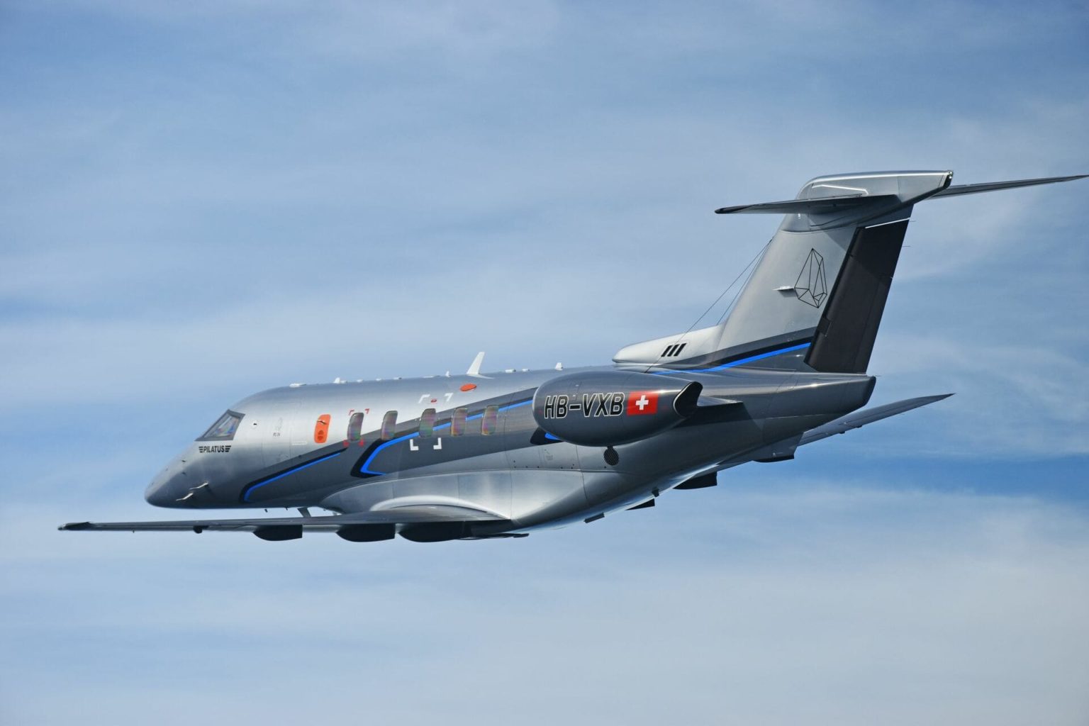 Pilatus livre le 1er PC-24 en version navette 10 places – ACTU AERO ...