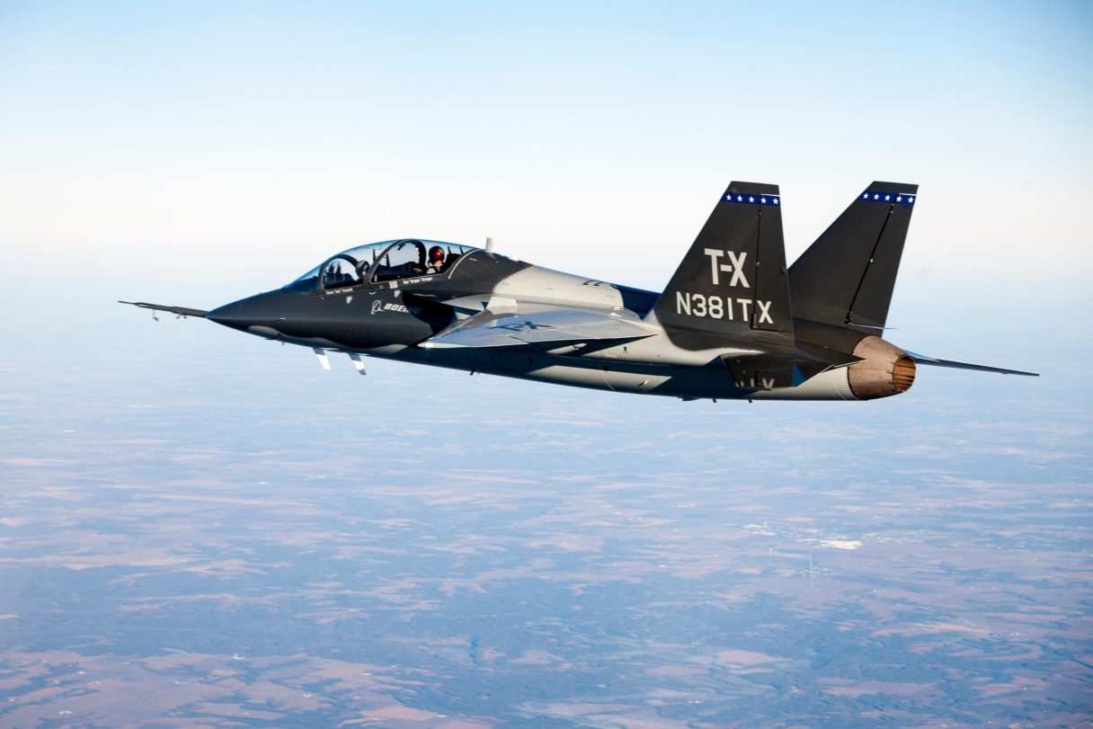 Boeing dévoile le 1er T-7A Red Hawk de l’US Air Force – ACTU AERO ...